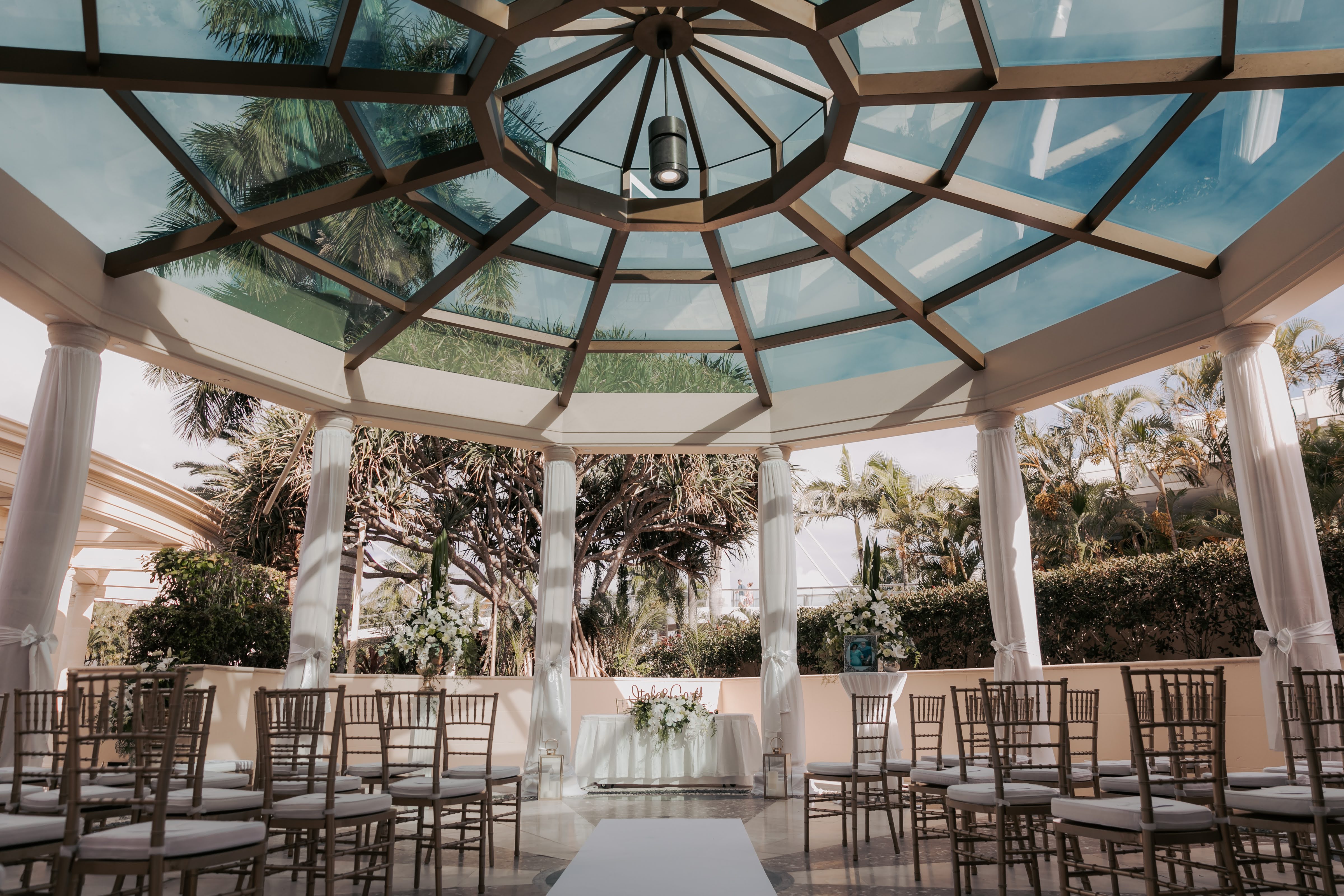 Imperial Hotel Wedding Venue in Main Beach | WeddingVenues.com.au