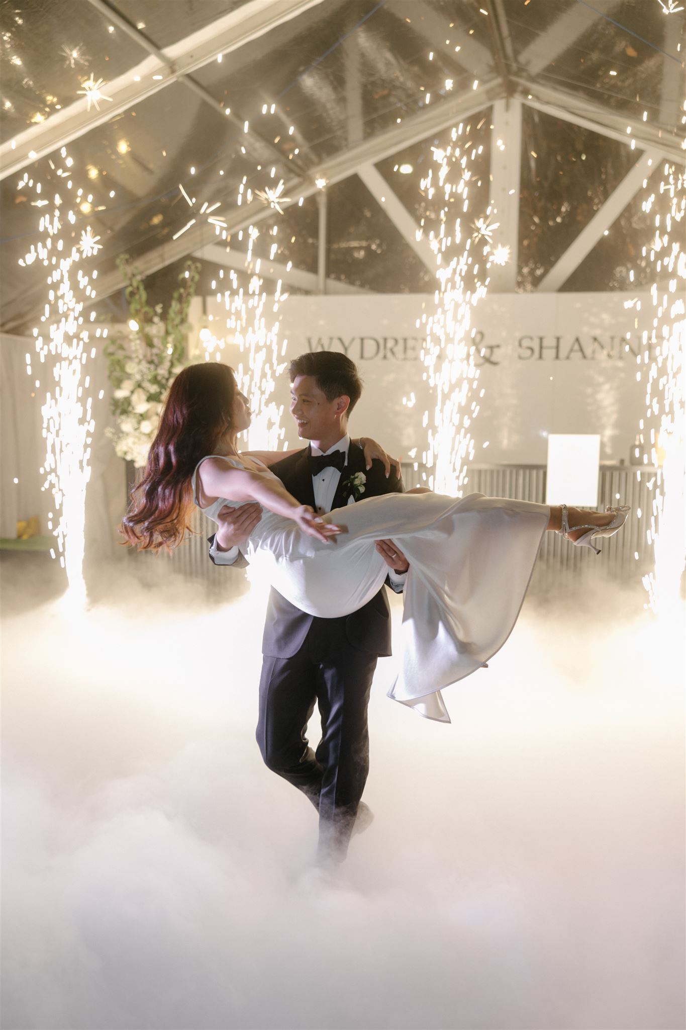 Wedding Music | Wedding Bands, Wedding Singers and Wedding DJs