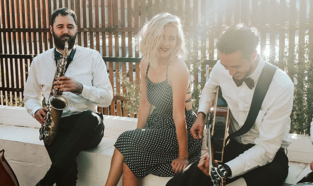 Wedding Music | Wedding Bands, Wedding Singers and Wedding DJs