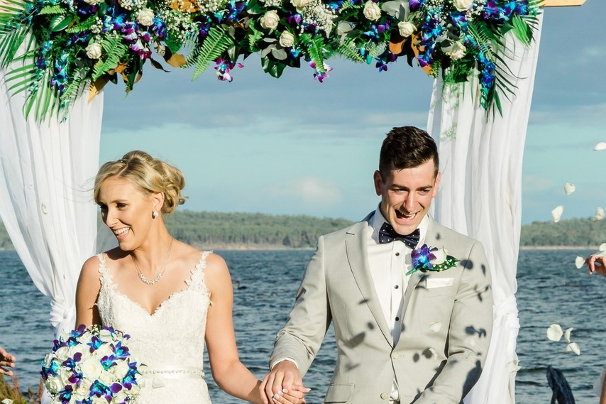 Waterfront Retreat at Wattle Point Wedding Venue in Forge Creek ...