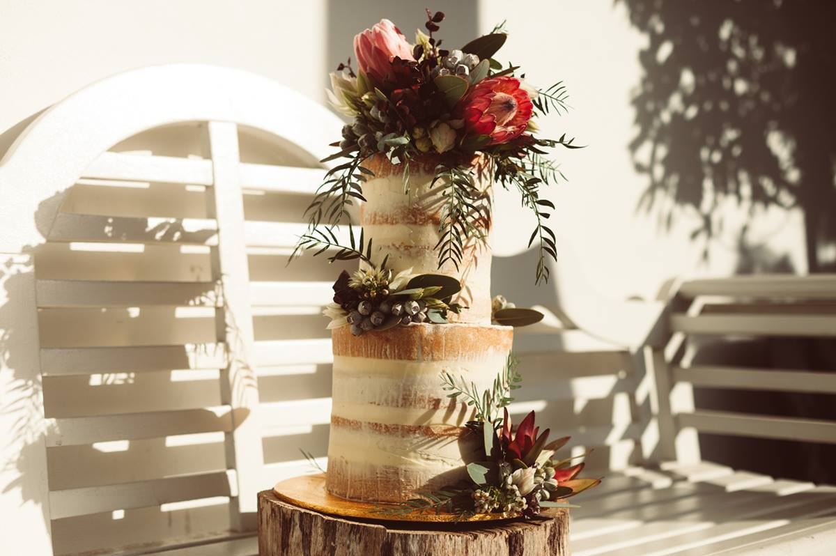 Nikos Cakes - Wedding Cakes Oakleigh | Easy Weddings