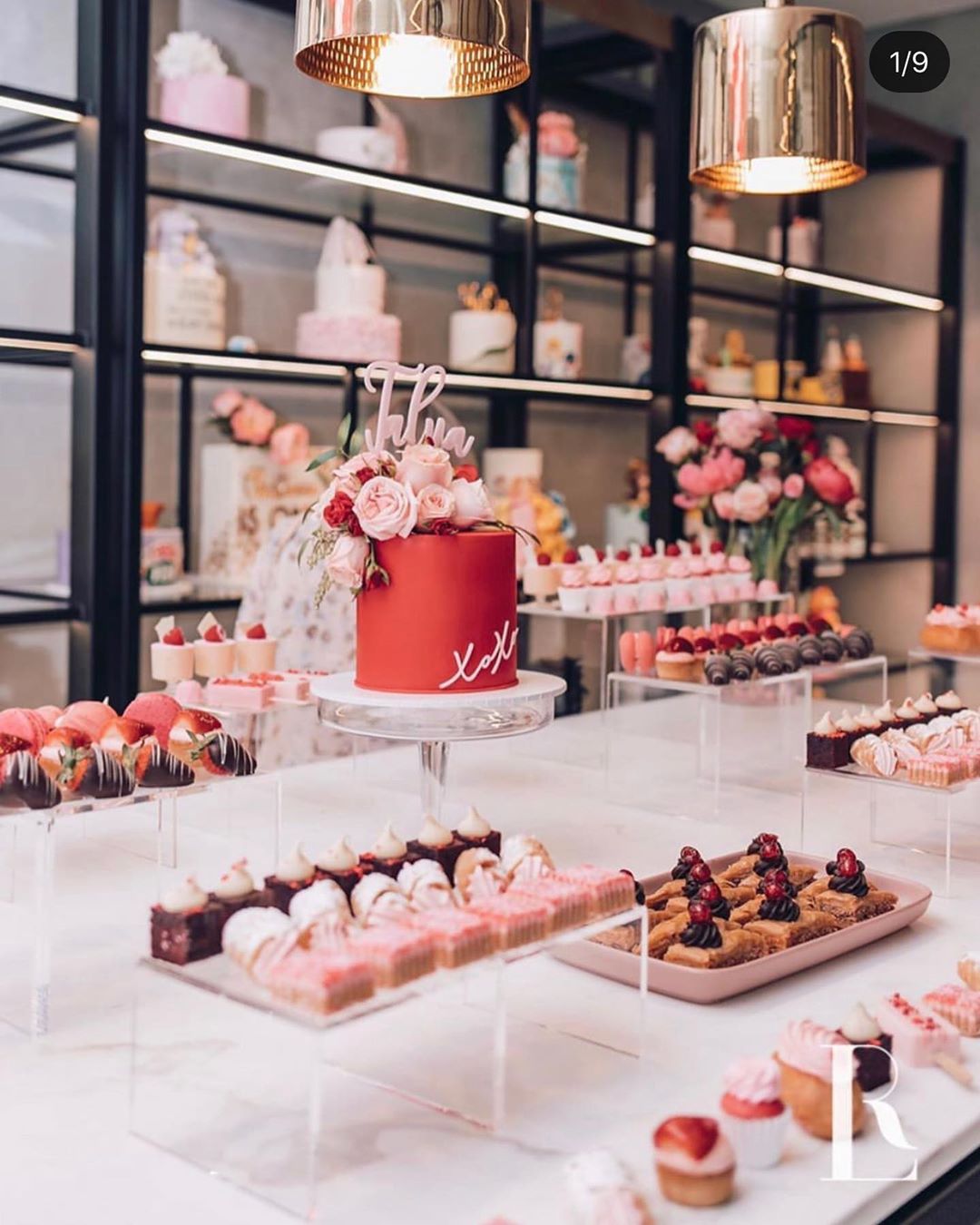 Nikos Cakes - Wedding Cakes Oakleigh | Easy Weddings