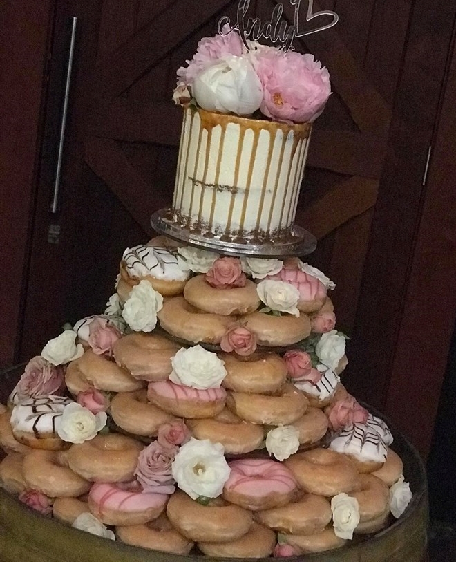 Cakes by Simone - Wedding Cakes Redland Bay | Easy Weddings