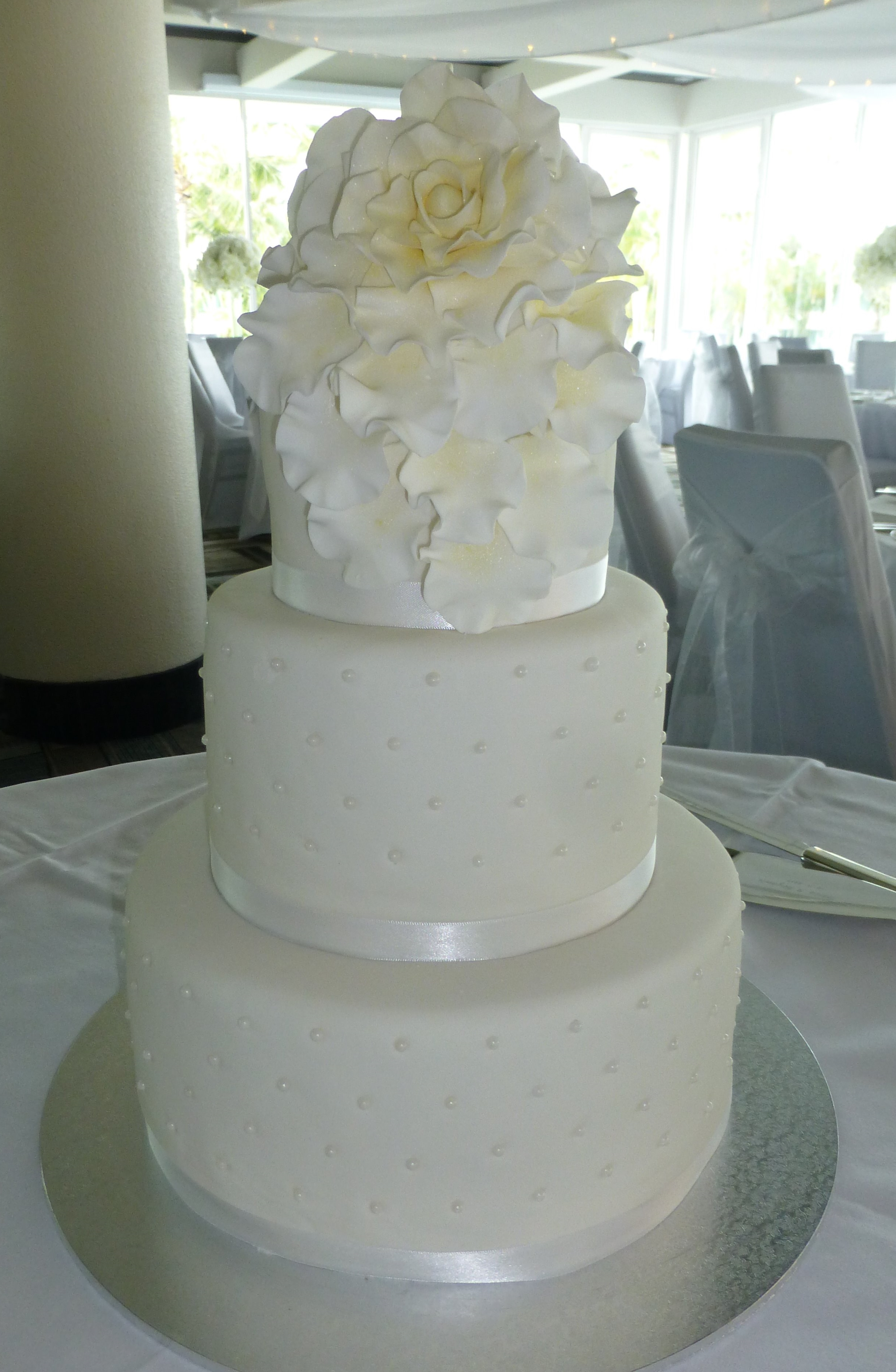 Ann's Unique Cakes - Wedding Cakes Logan Village | Easy Weddings