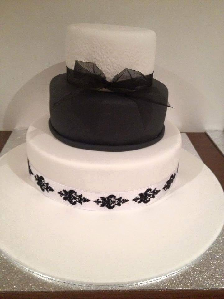 Gulapka Cake Studio - Wedding Cakes St Albans | Easy Weddings