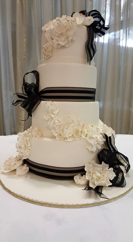 Gulapka Cake Studio - Wedding Cakes St Albans | Easy Weddings