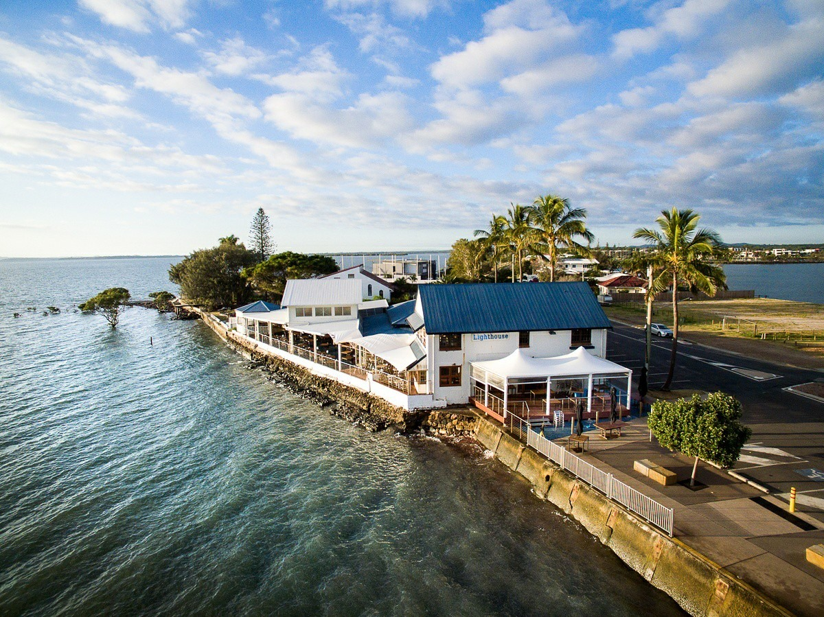 The Lighthouse Restaurant - Wedding Venues Cleveland | Easy Weddings