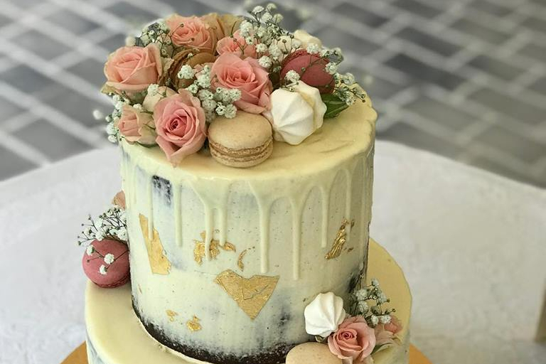 Cakes by Simone - Wedding Cakes Redland Bay | Easy Weddings