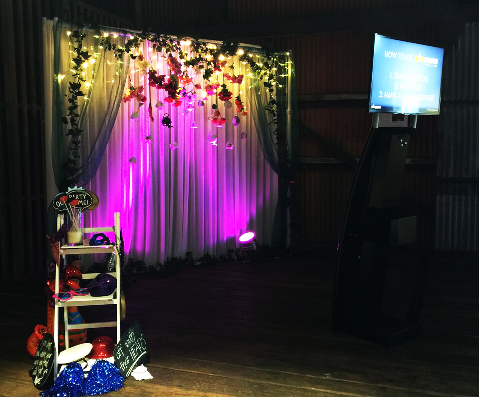 HotShots Photo Booths - Wedding Photo Booth Randwick | Easy Weddings