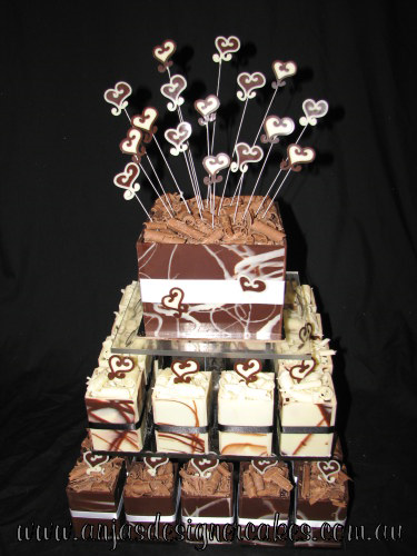 Anja's Designer Cakes - Wedding Cakes Townsville | Easy Weddings