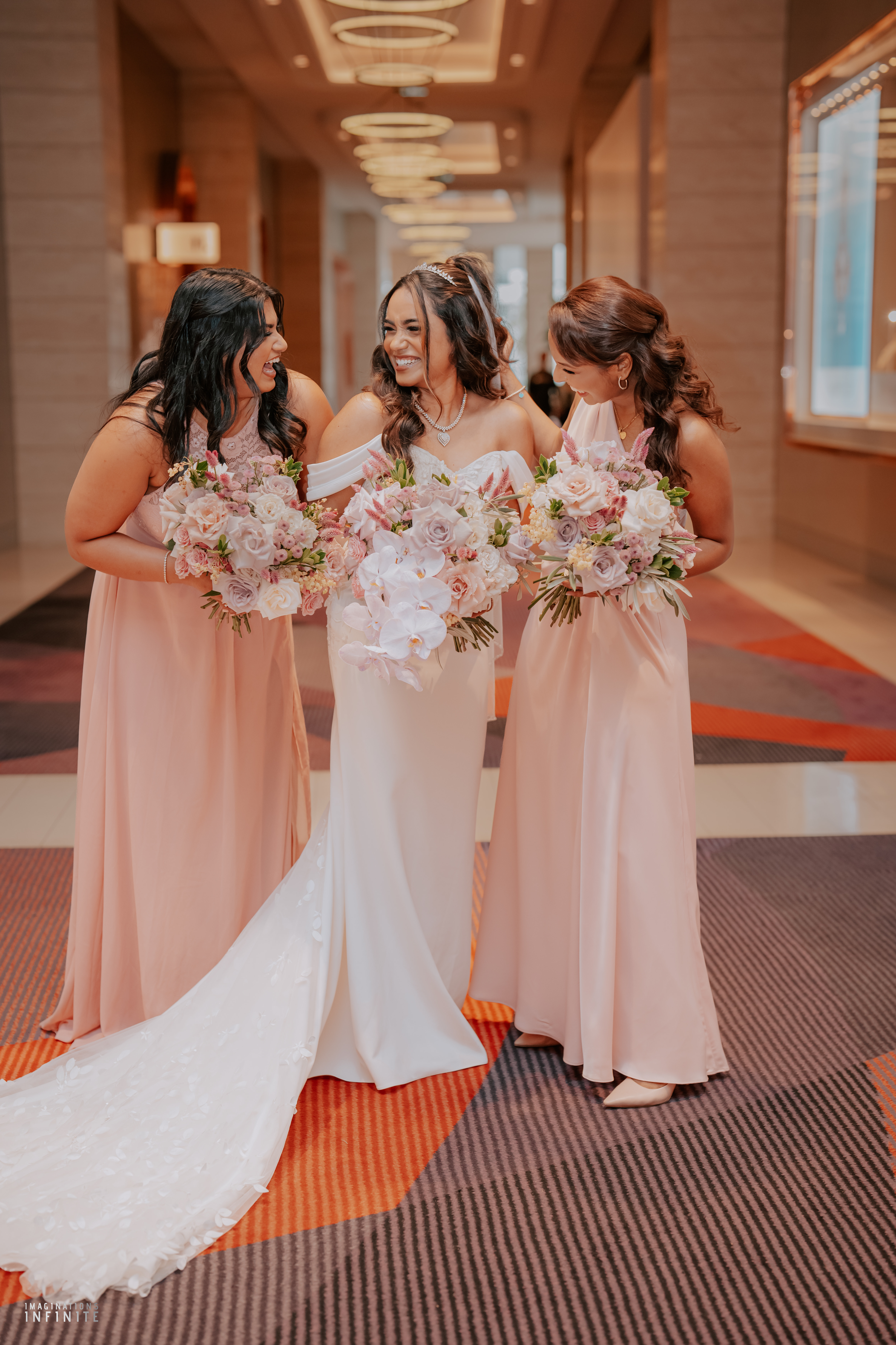 Kiss Chasey Wedding Flowers - Wedding Flowers MARMION | Easy Weddings