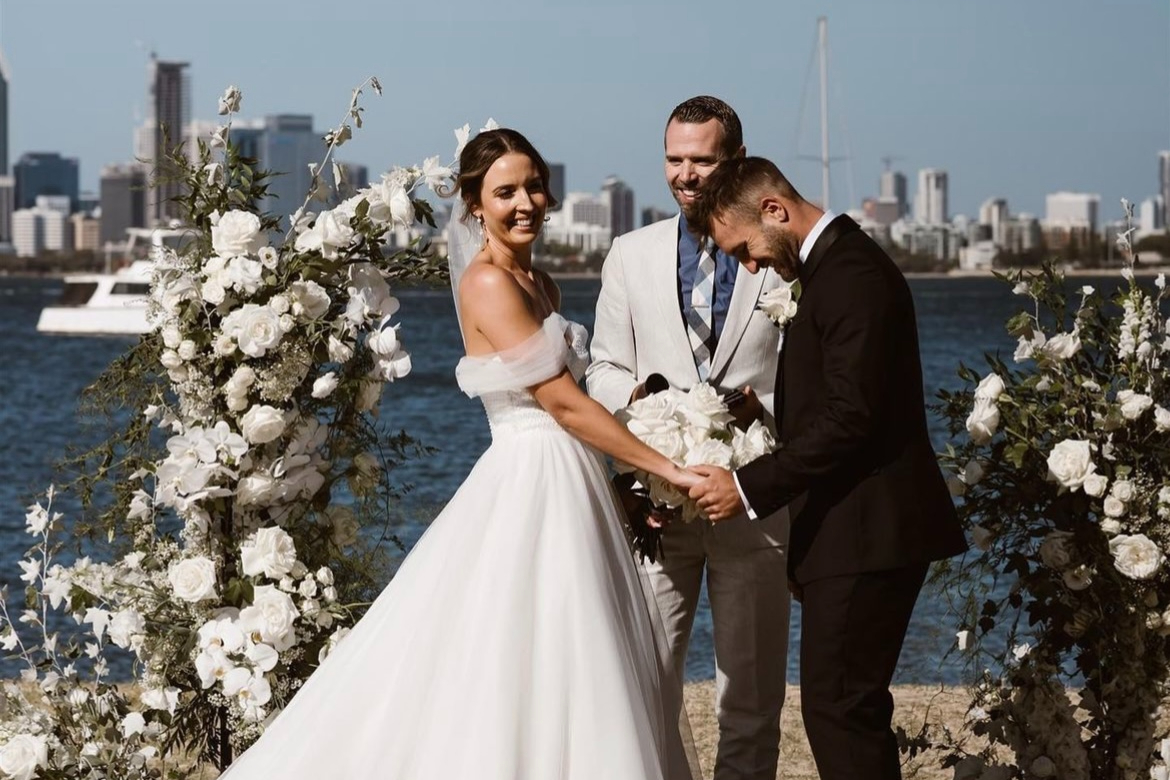 Kiss Chasey Wedding Flowers - Wedding Flowers MARMION | Easy Weddings