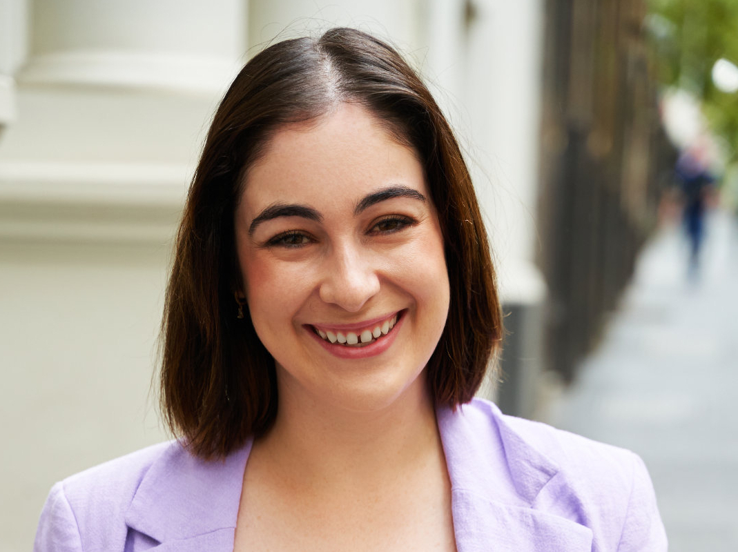 Sam Reedy Celebrant - Marriage Celebrant Clayton | Easy Weddings