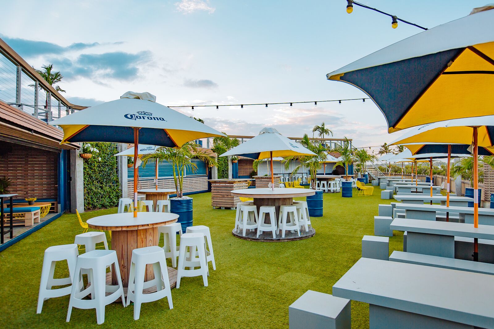 Sandstone Point Hotel - Wedding Venues Sandstone Point | Easy Weddings