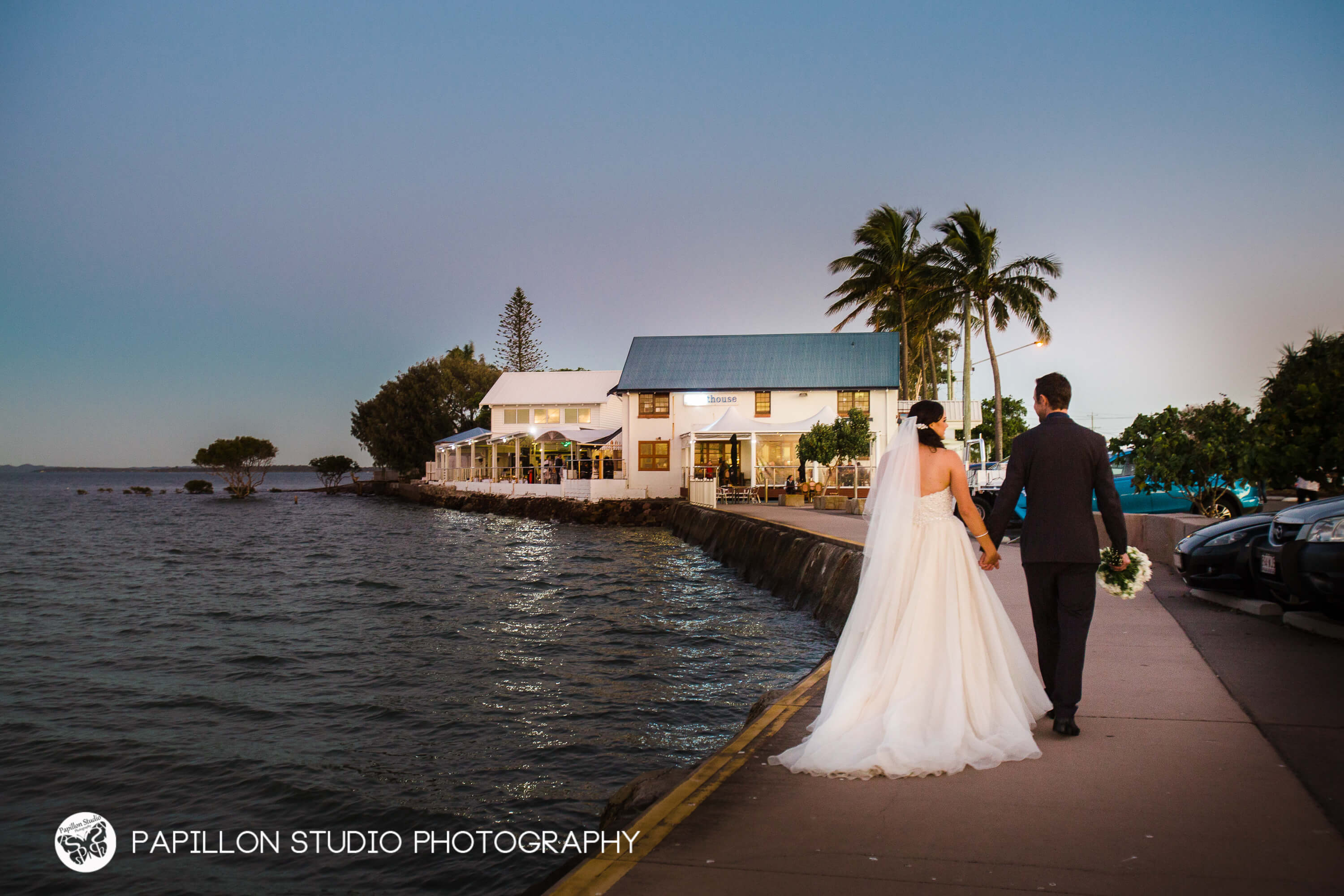 The Lighthouse Restaurant - Wedding Venues Cleveland | Easy Weddings