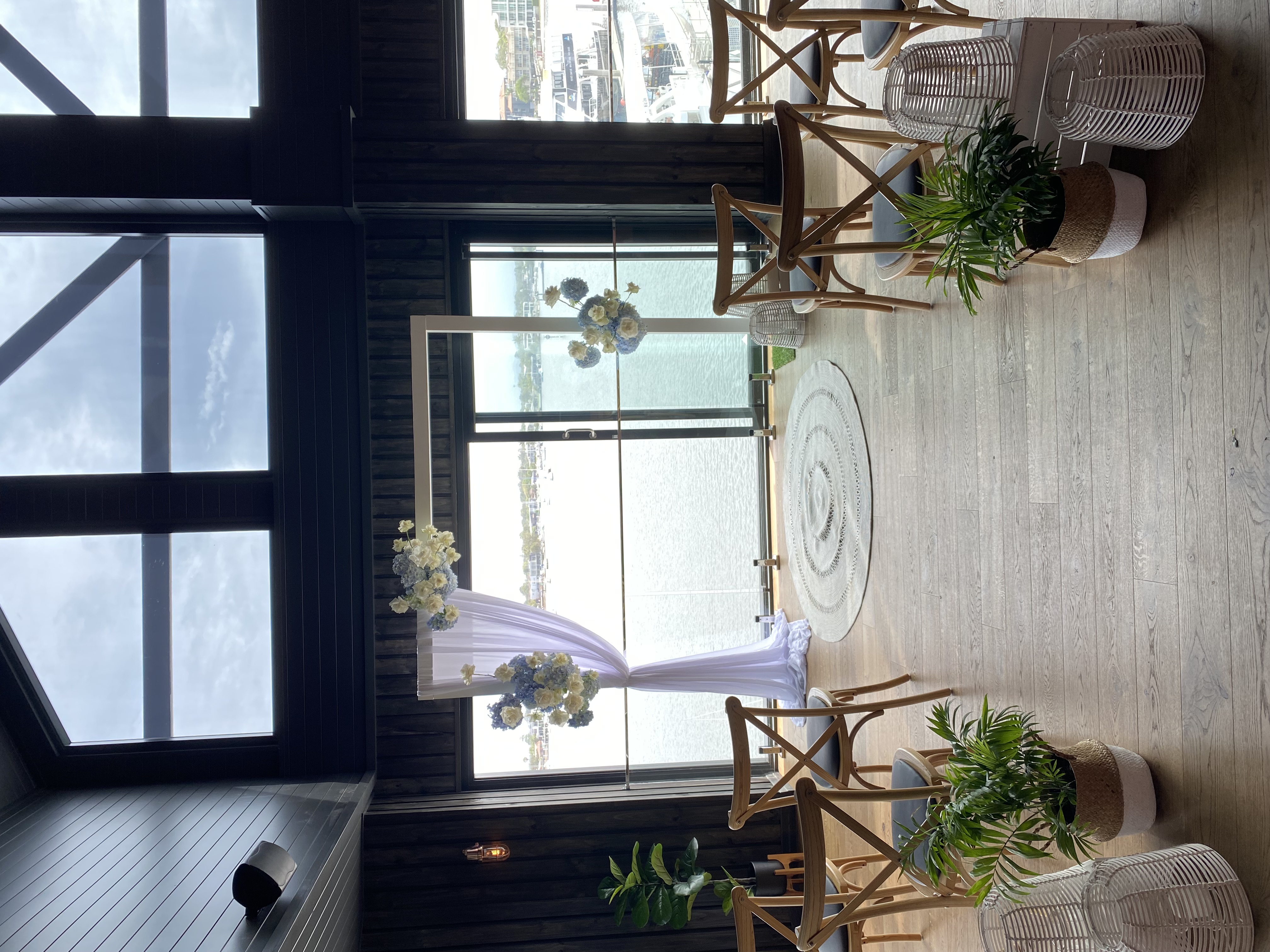 The Savvy Squire - Wedding Venues Mooloolaba | Easy Weddings