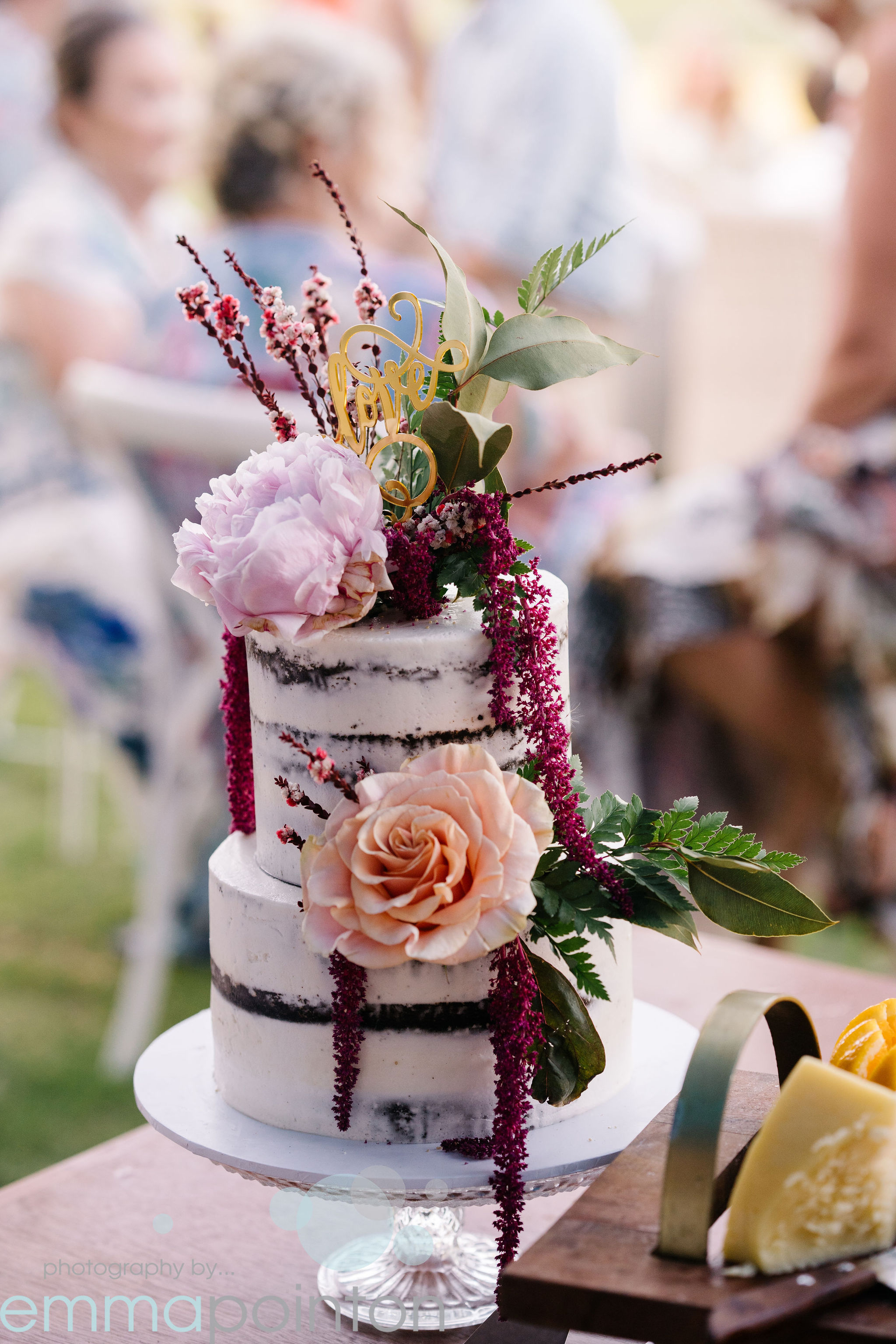 Vines Cakes - Wedding Cakes Swan Valley | Easy Weddings