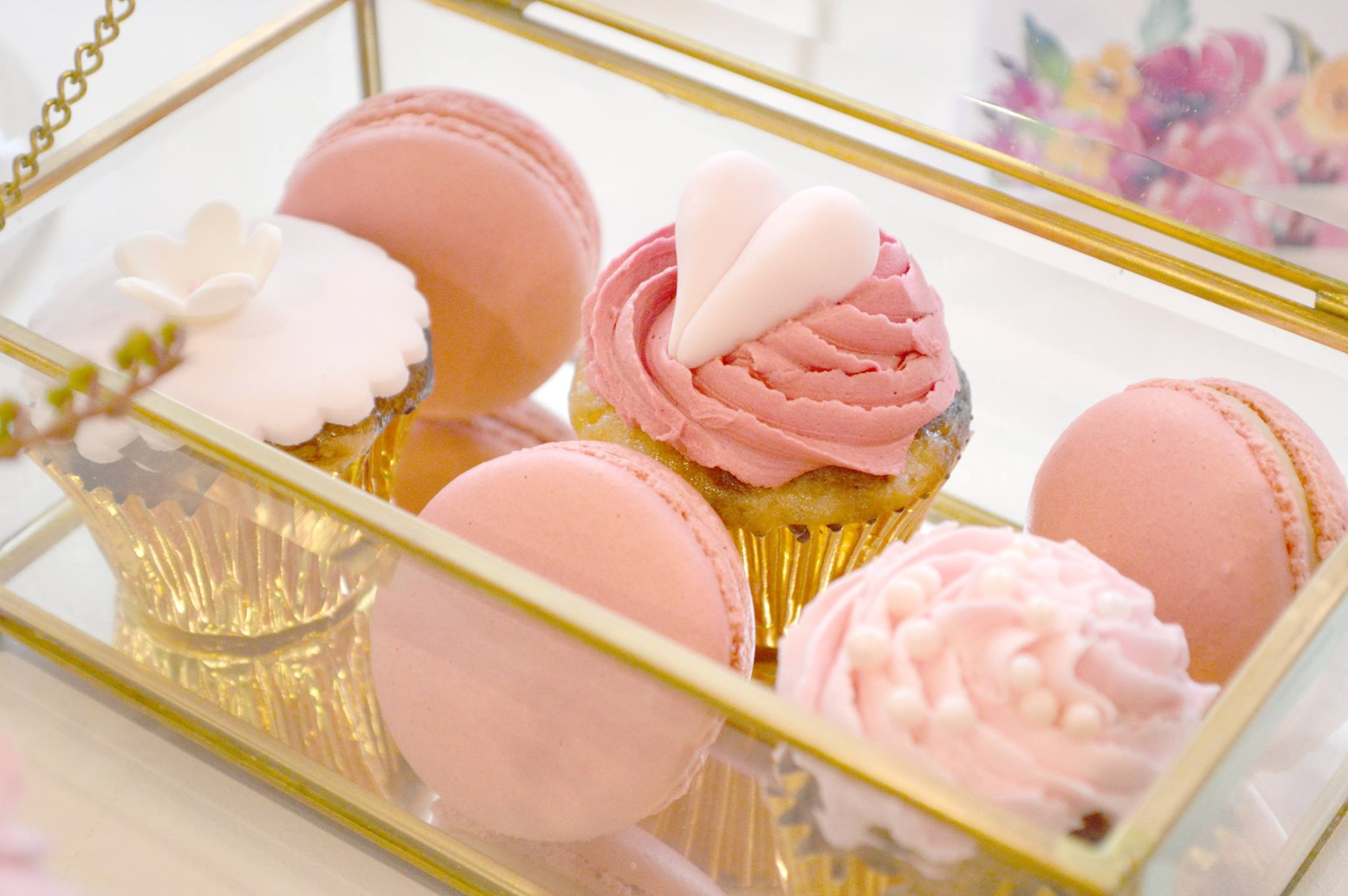 AB FAB Cakes - Wedding Cakes Richmond | Easy Weddings