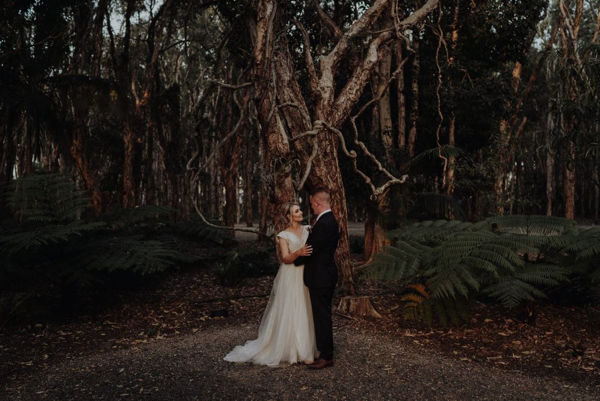 Sandstone Point Hotel - Wedding Venues Sandstone Point | Easy Weddings