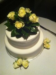 Binks Bakes Cakes - Wedding Cakes Como | Easy Weddings