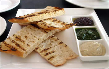 Quesh Finger Food - Wedding Caterers Melbourne | Easy Weddings